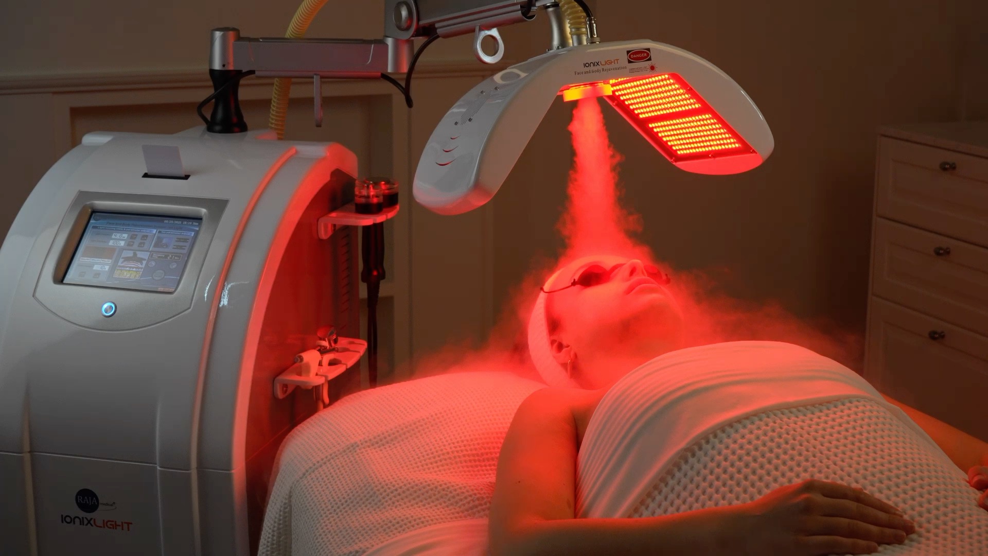 OxyLight Facial – RAJA Medical Europe